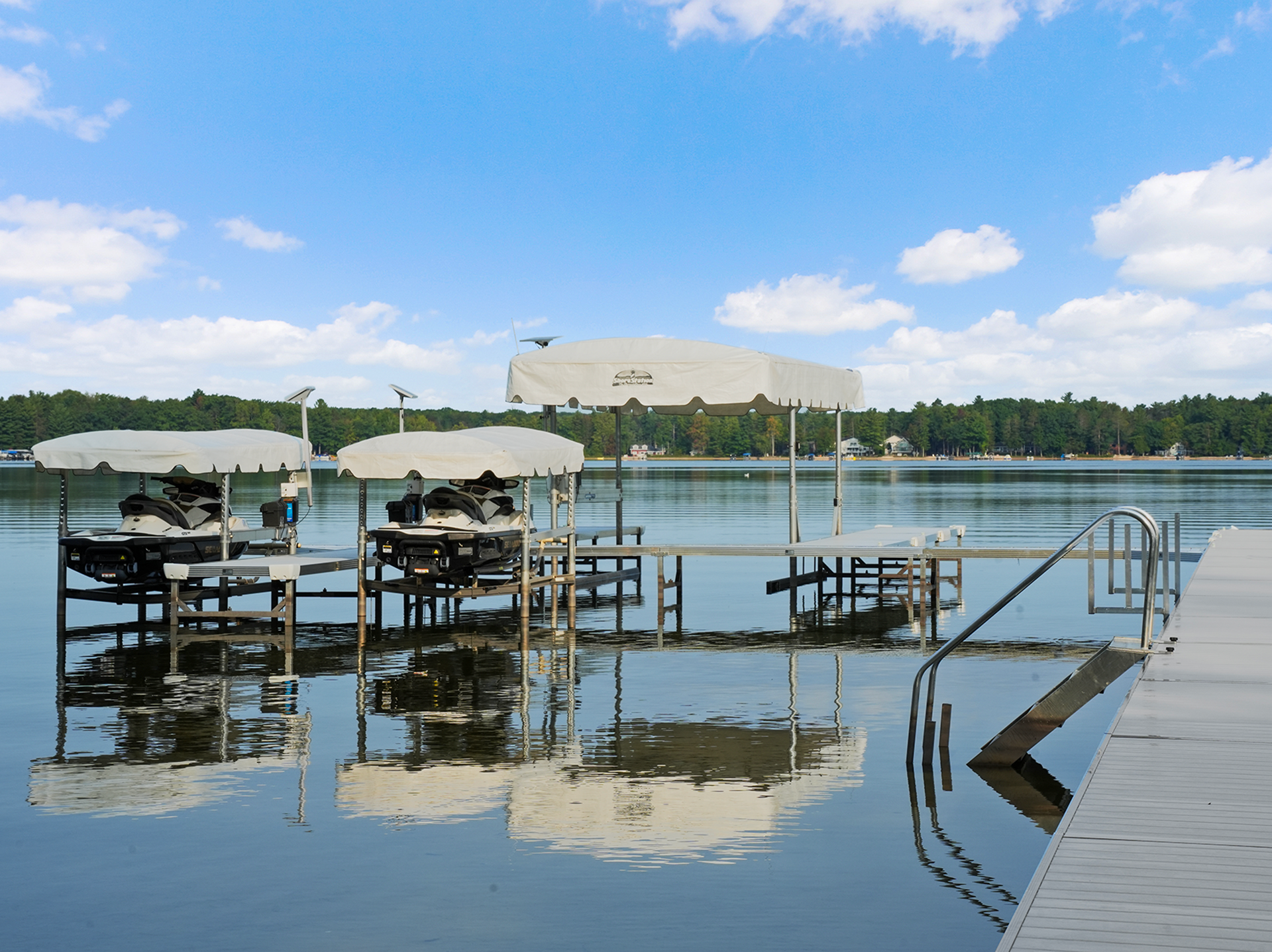 Solid Surface Decking | twinbaydockproducts